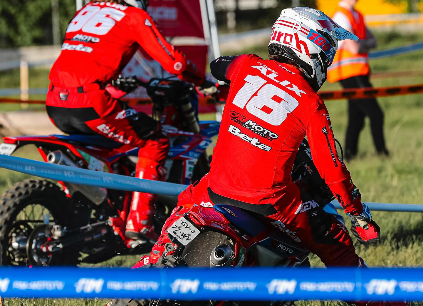 Léo Joyon - Beta #96 et Antoine Alix - Beta #18 (photo endurogp.com) | FFMoto